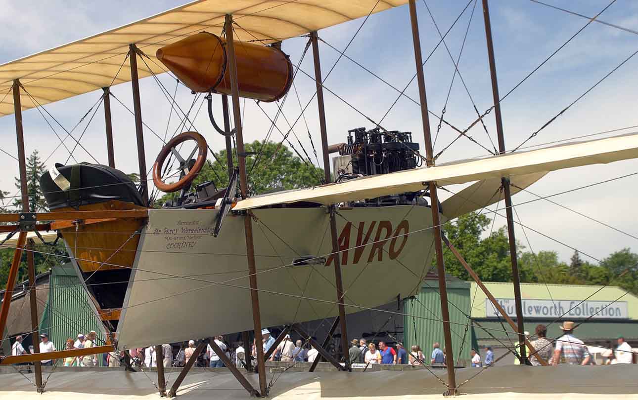nhungdoicanh II: Roe Triplane (Avro Triplane)