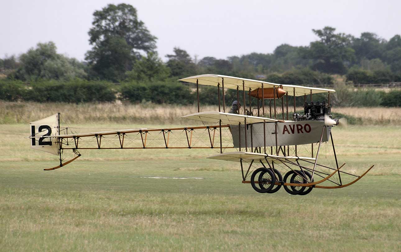 nhungdoicanh II: Roe Triplane (Avro Triplane)