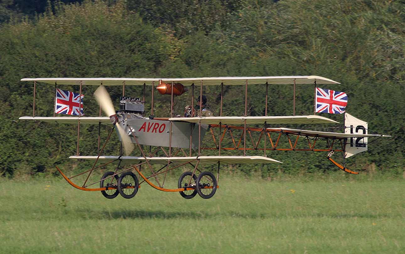 nhungdoicanh II: Roe Triplane (Avro Triplane)