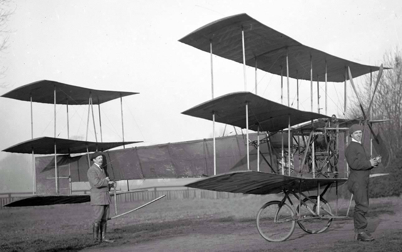 nhungdoicanh II: Roe Triplane (Avro Triplane)