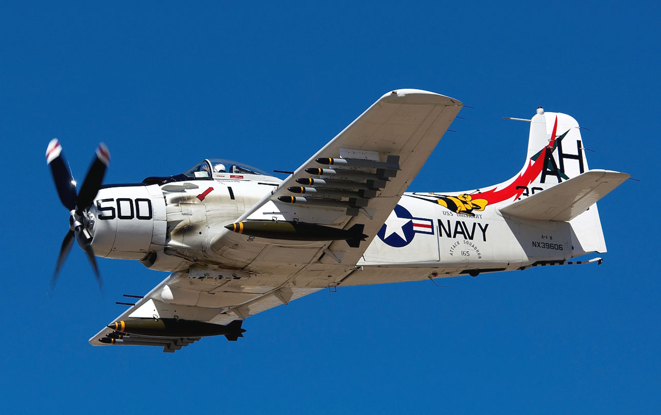 nhungdoicanh: Douglas A-1 Skyraider