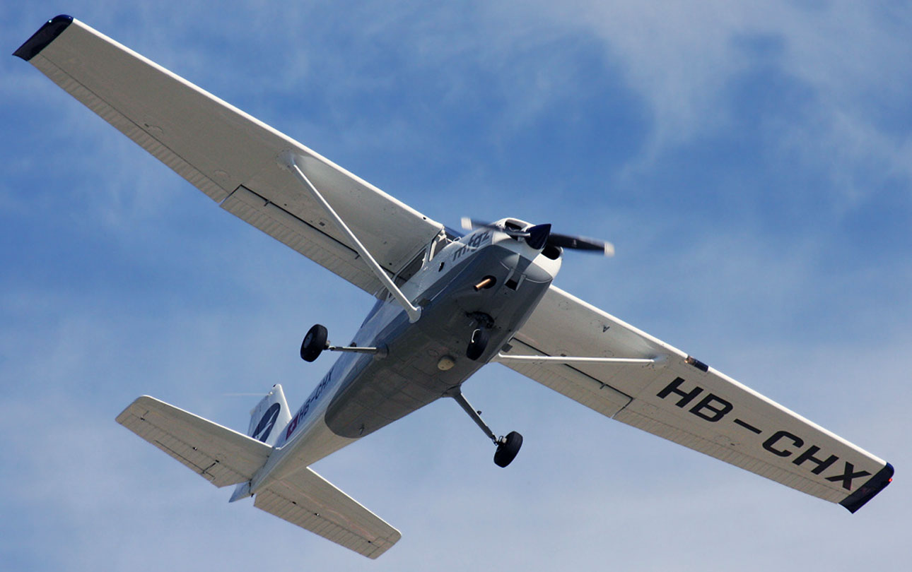 nhungdoicanh: Cessna 172 Skyhawk