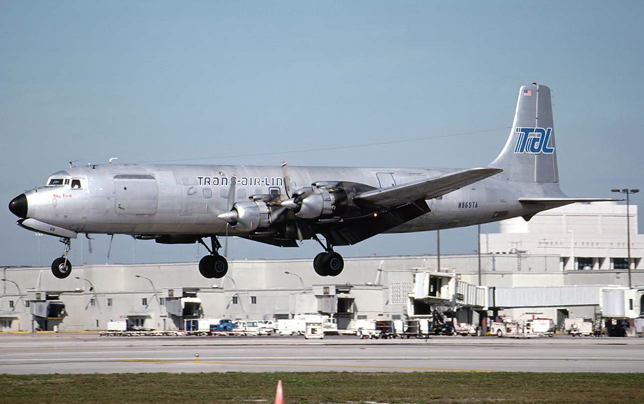 nhungdoicanh: Douglas DC-7