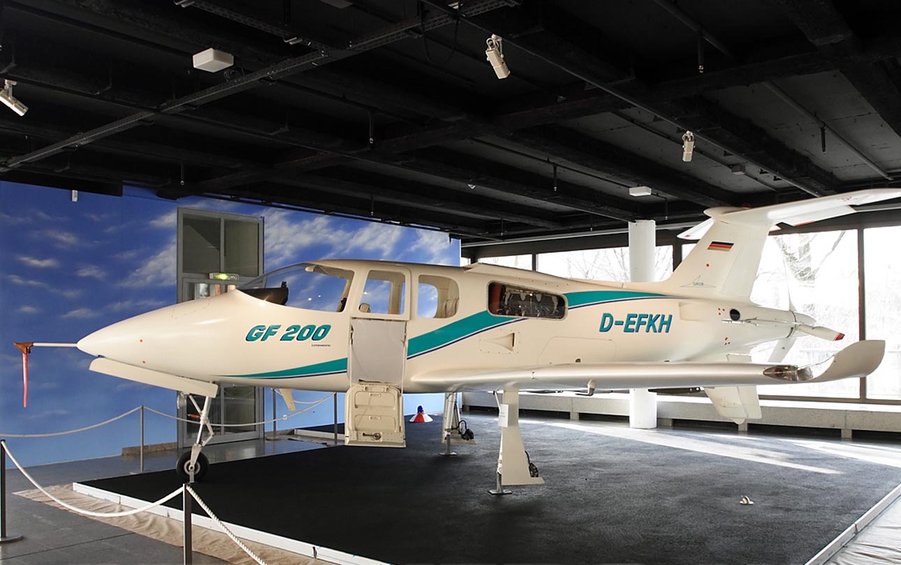 nhungdoicanh: Grob GF-200