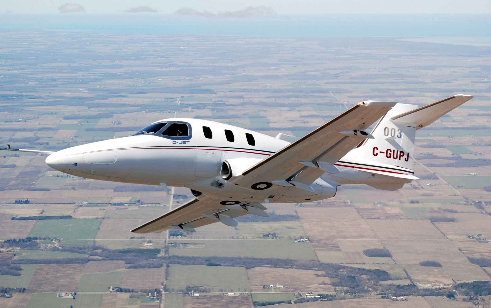 nhungdoicanh: Diamond D-Jet