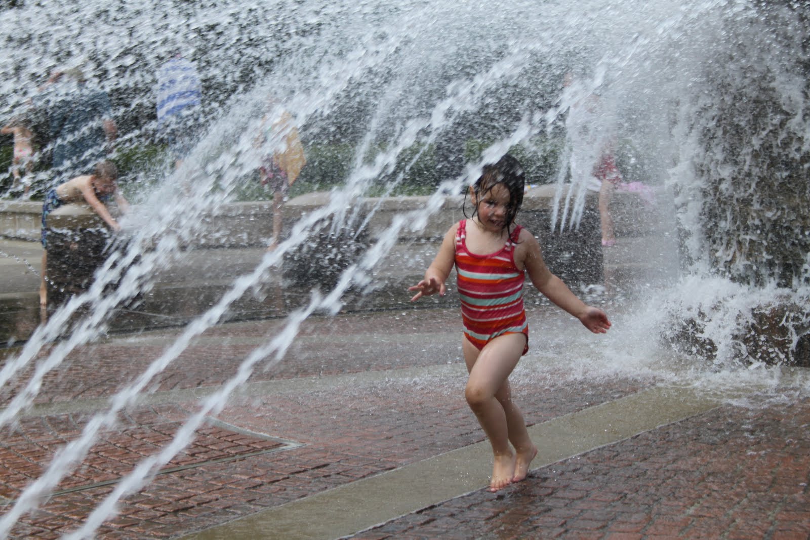 Paul, Lynne, Anja, Isabel & Connor: Loeb Fountain at Purdue