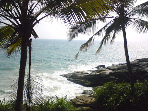 Azhimala Beach Pictures | Shai blogs!