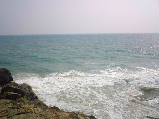 Azhimala Beach Pictures | Shai blogs!