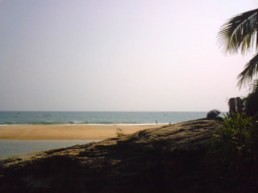 Azhimala Beach Pictures | Shai blogs!