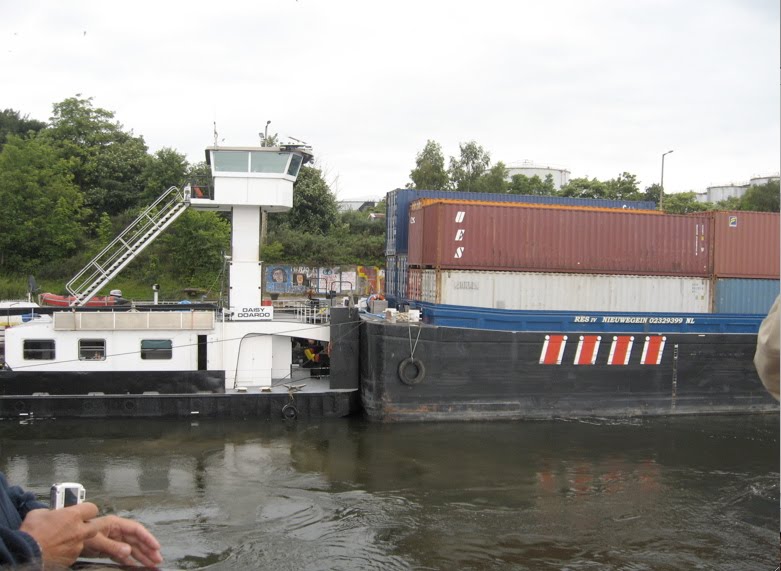Zigzag: Manchester Ship Canal