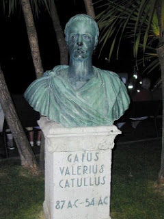 Nuestro rincón literario: Reseña de Catulo