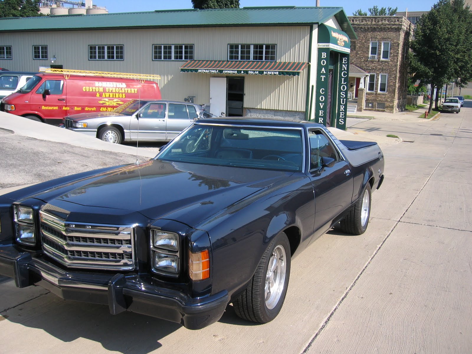 Homestyle Custom Upholstery and Awning: Ranchero Bed Cover