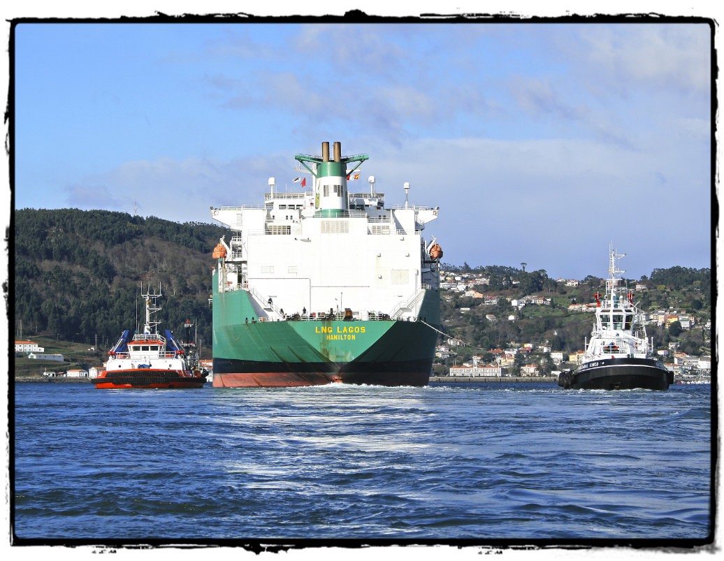 Los barcos de romarin: LNG Lagos...........