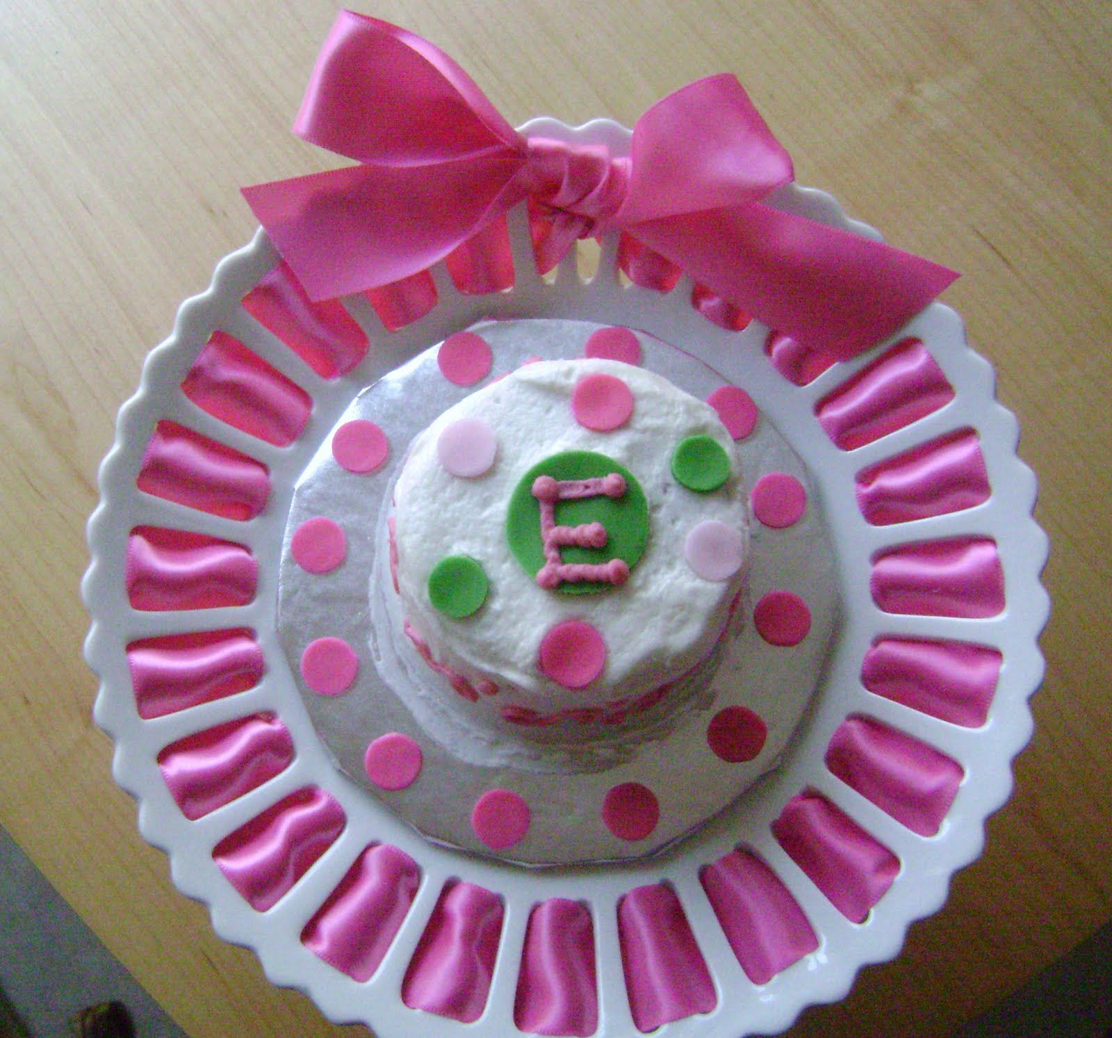 Cakes by Lala: Eliza's first Birthday cake :)