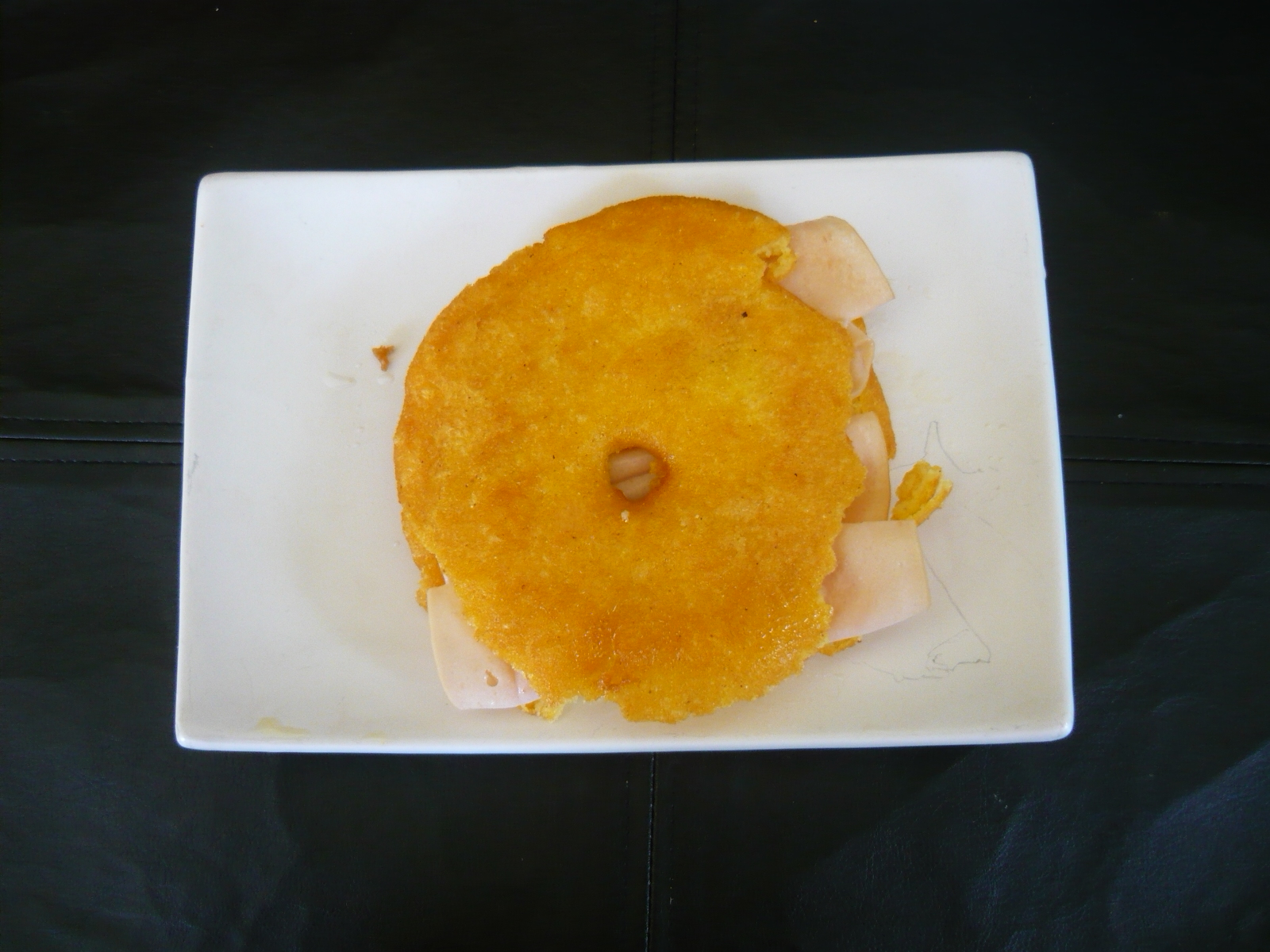 FOOD, DRINKS + PARTY: HOW TO PREPARE AREPA