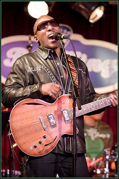 Electric Eyes Photography: Oct 29, 2010