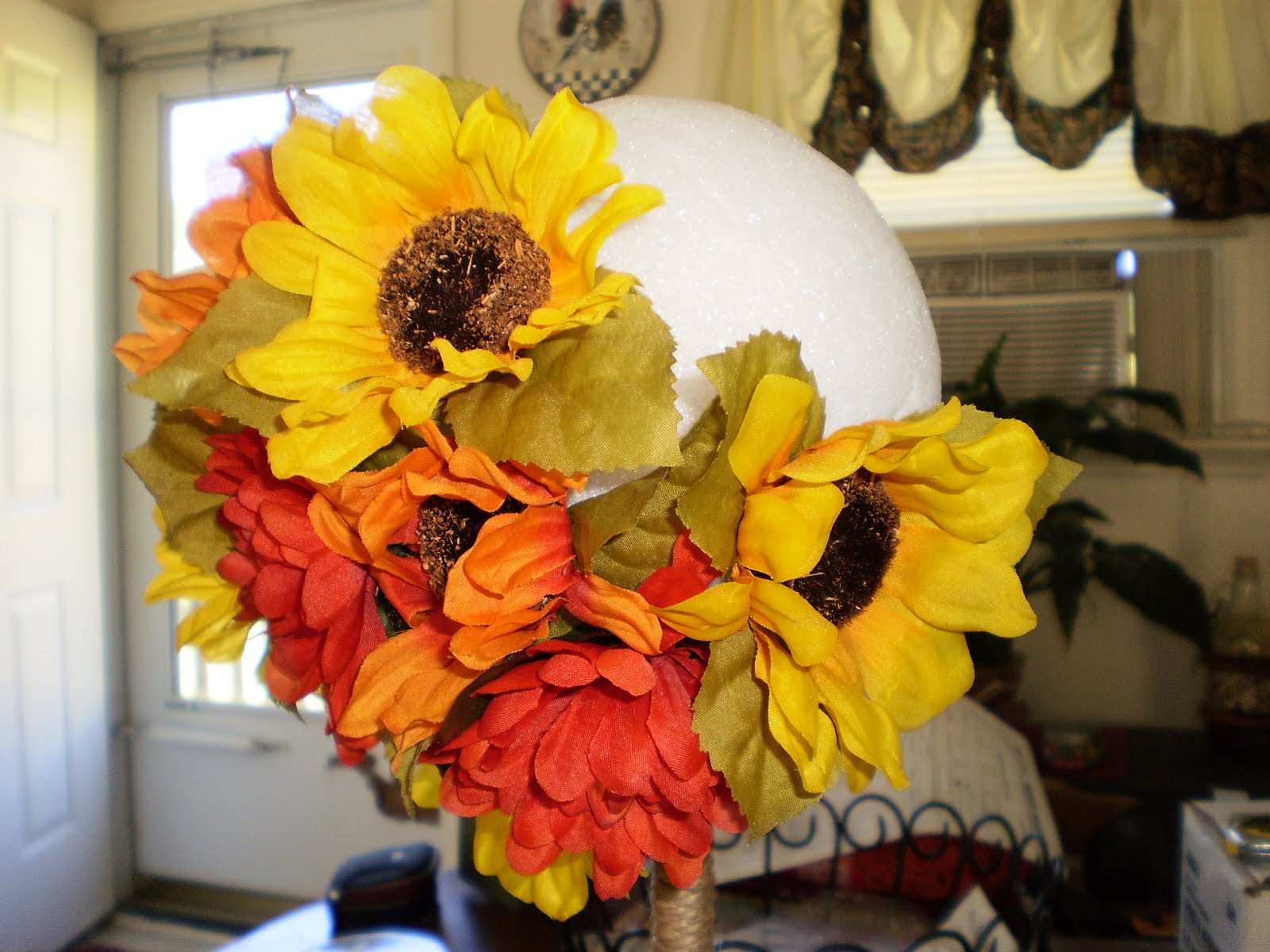 One Simple Country Girl: Made for Monday ~ A Fall Topiary!