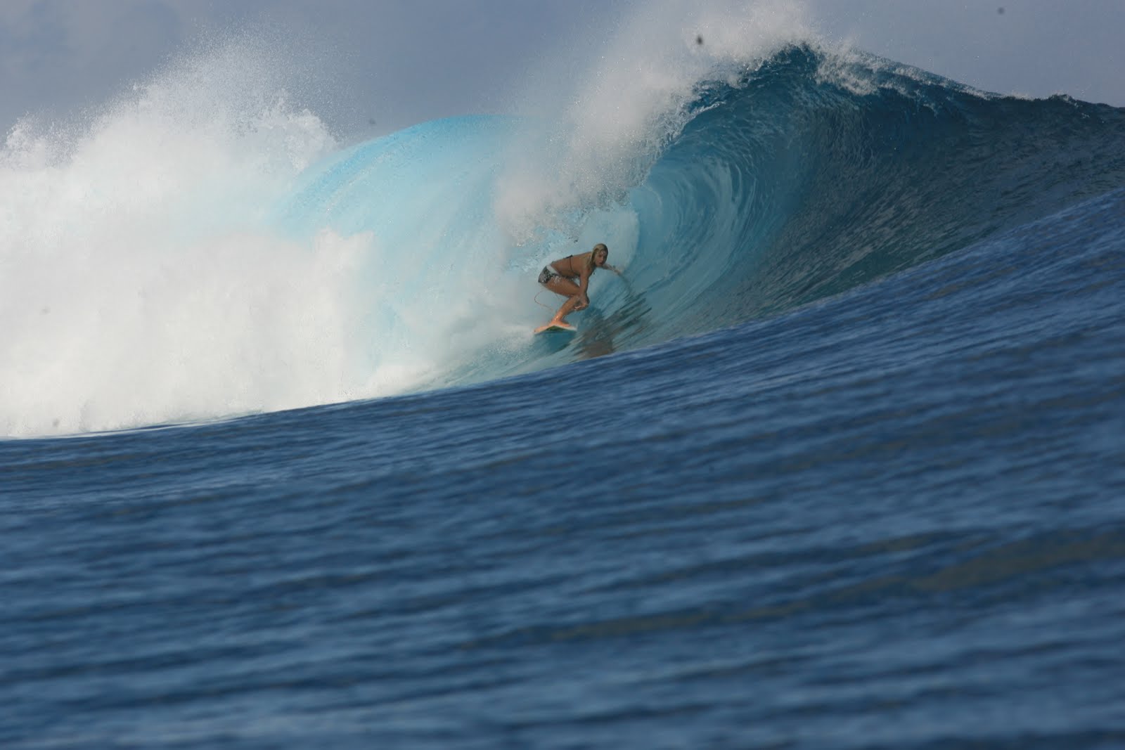 Drop Zone Fiji: Surfing Frigate's Pass