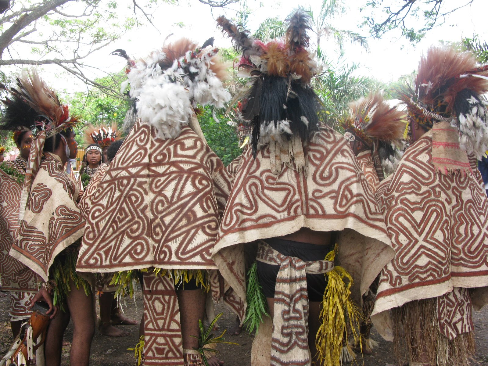 EURALIA PAINE: Independence Celebrations Oro style