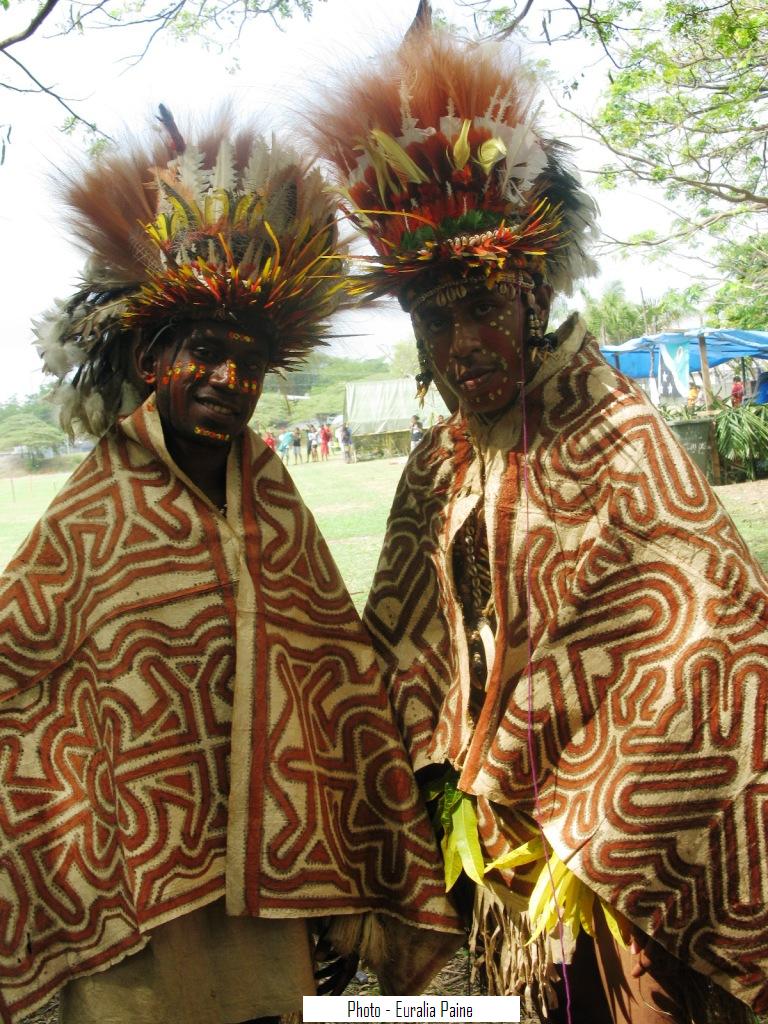 EURALIA PAINE: Independence Celebrations Oro style