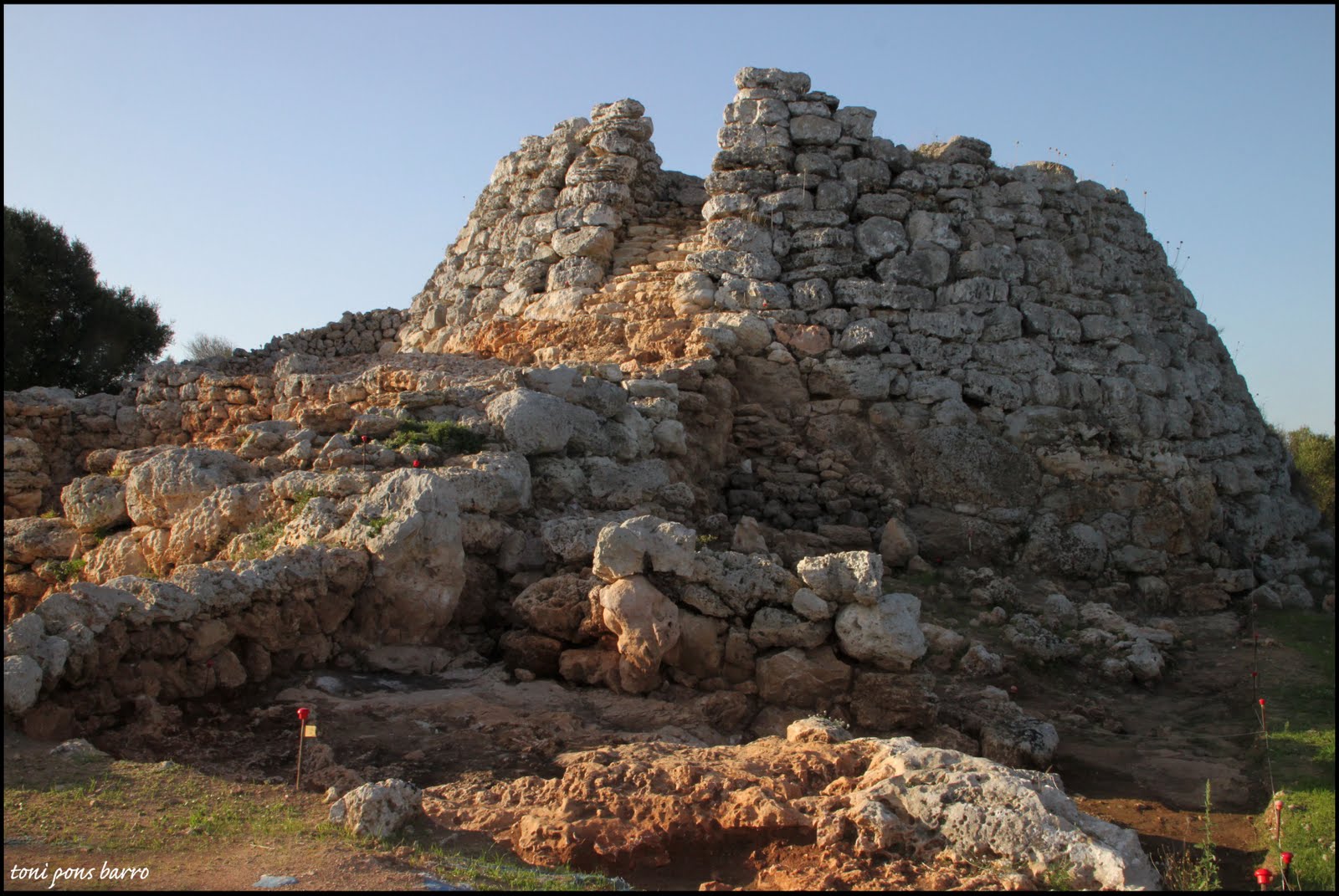 -MENORCA-: Talayot de Curnia.