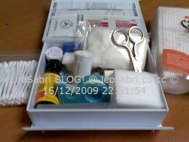 AKUREKREASIKU: ALATAN-ALATAN PERKHEMAHAN