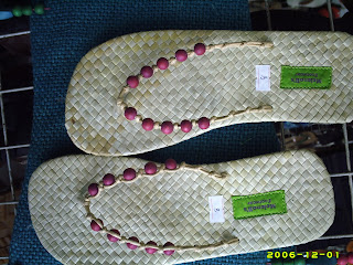 La Chi Online Bazaar: Alitha's banig slippers - P185