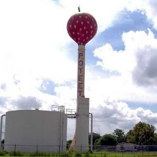 Funny & Amazing Photos: Weird Water Tanks