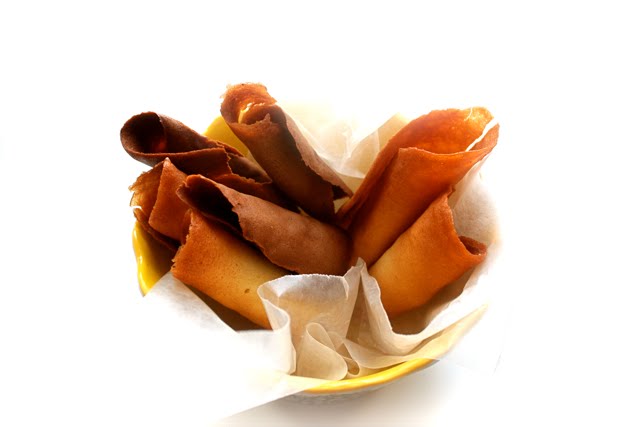 Hungry?: chocolate and vanilla Tuiles!!!!