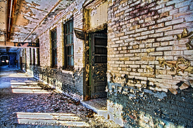 Amanda Olszewski ::: Photography Enthusiast: abandoned airforce base