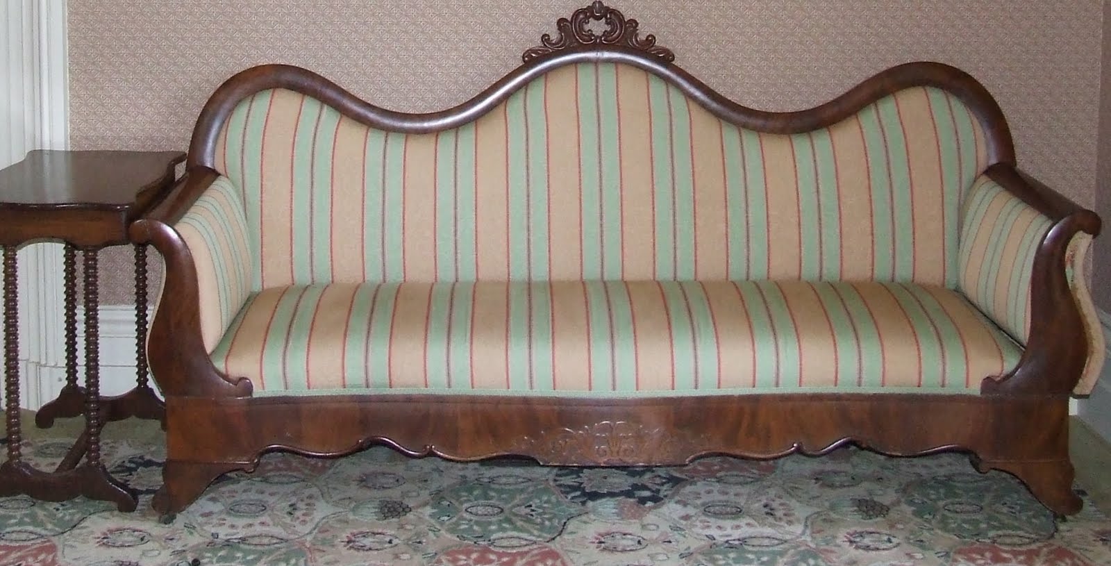 My Blue Cottage: Shopping for a New/Old Couch