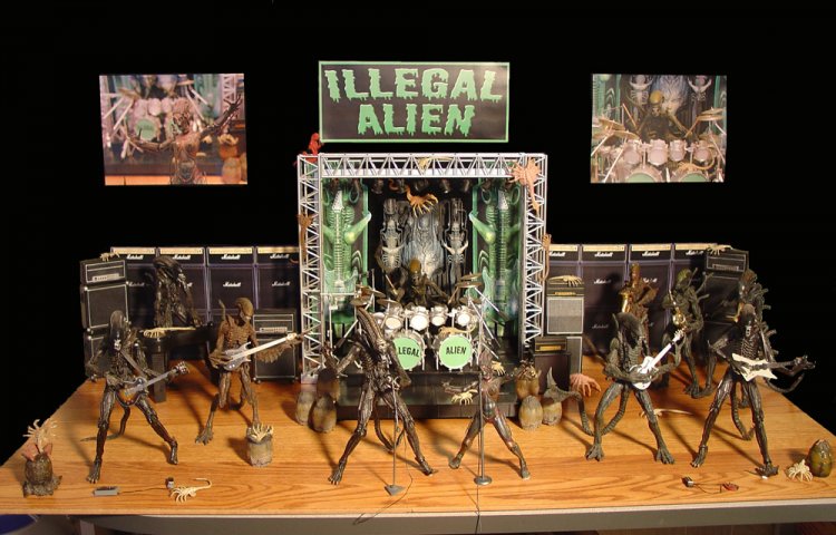 JIMSMASH ! ! !: REALLY EXPENSIVE ALIEN DIORAMA