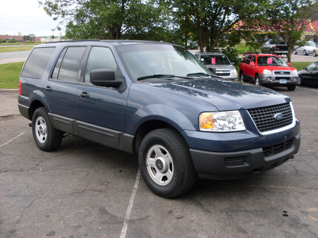 Ride Auto: 2004 Ford Expedition XLS