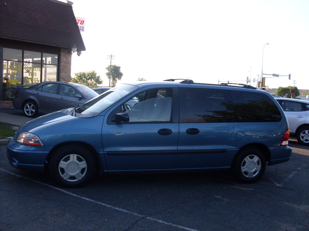Ride Auto: 2002 Ford Windstar LX