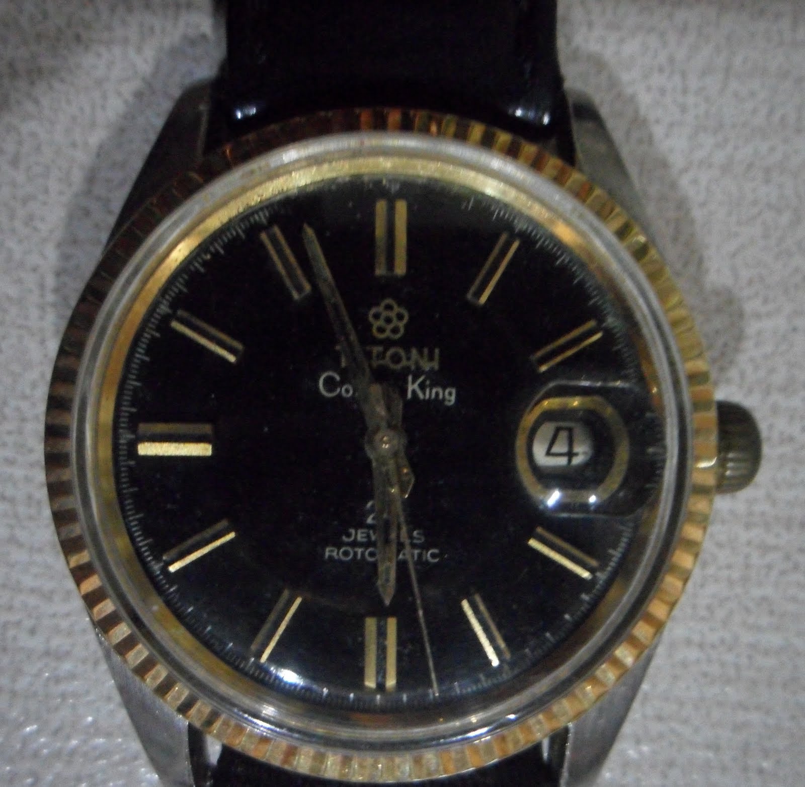 koleksijampecks: Titoni Cosmos King 360mm 14 K gold rim - Rolex style