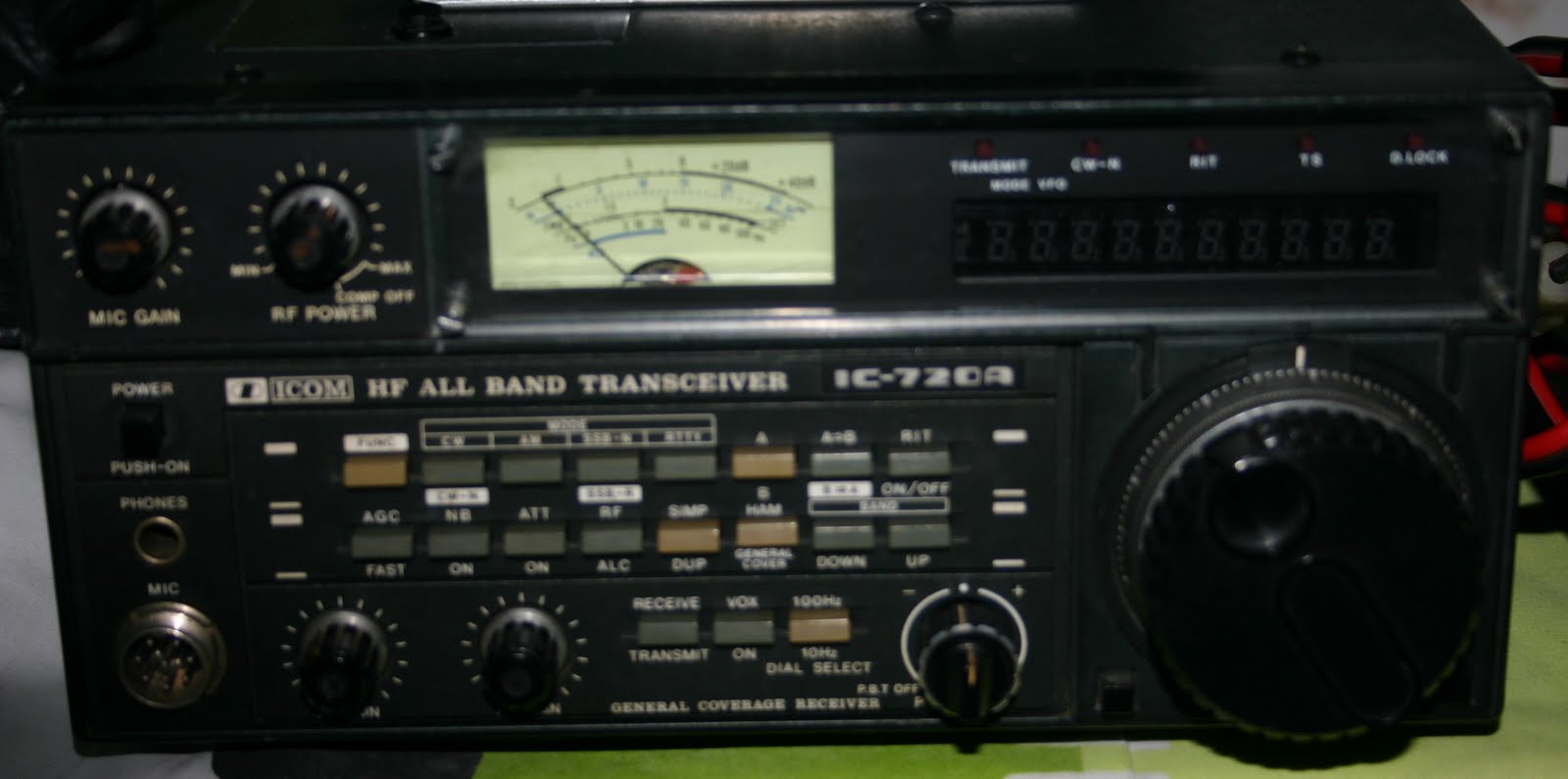 RADIO SELLER: Icom IC-720 A ( SOLD )