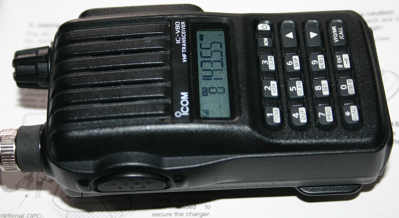 RADIO SELLER: Icom IC V-80 2 Meter band Rp 1.150.000,- ( SOLD )