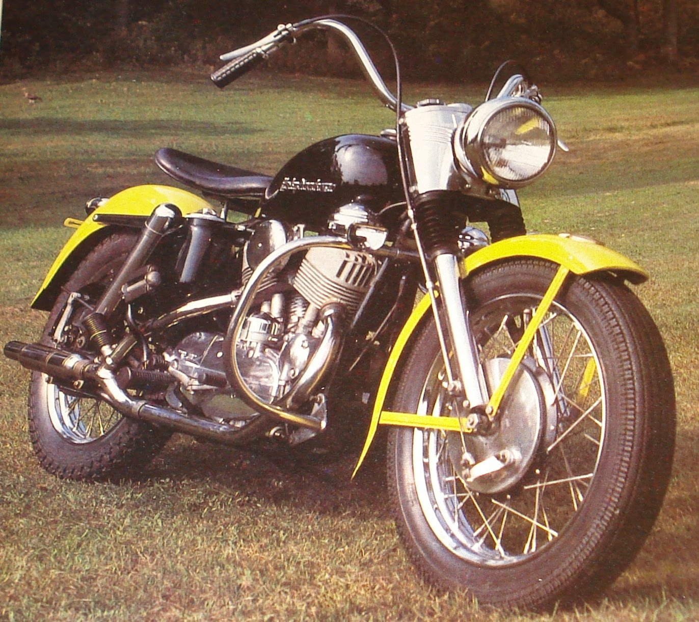 Nostalgia on Wheels: Nifty Harley K Model!