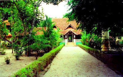 Song of the waves - Parayil A. Tharakan Blog: Kerala Architecture ...