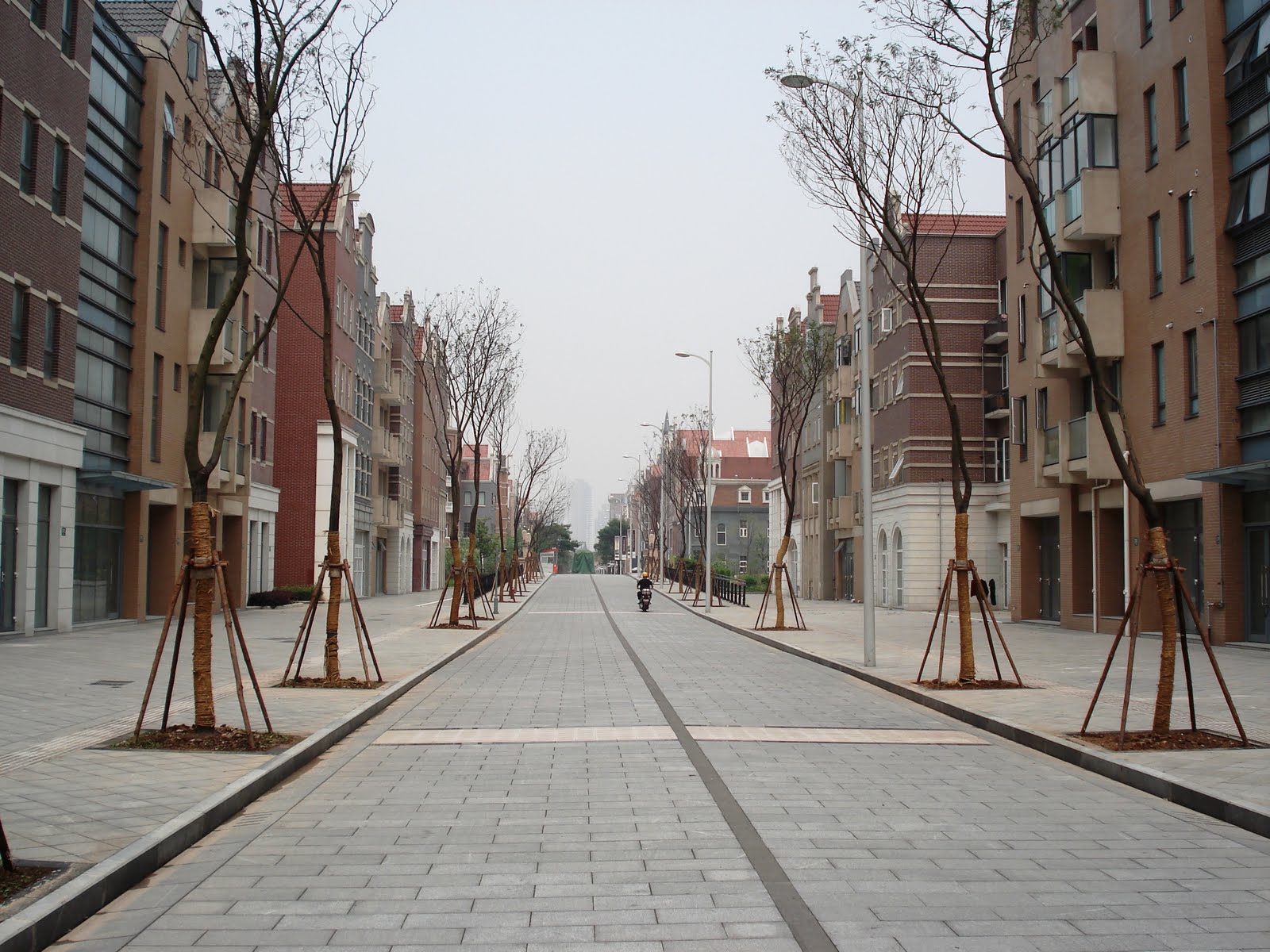 Chinese copycat cities | SkyscraperCity Forum