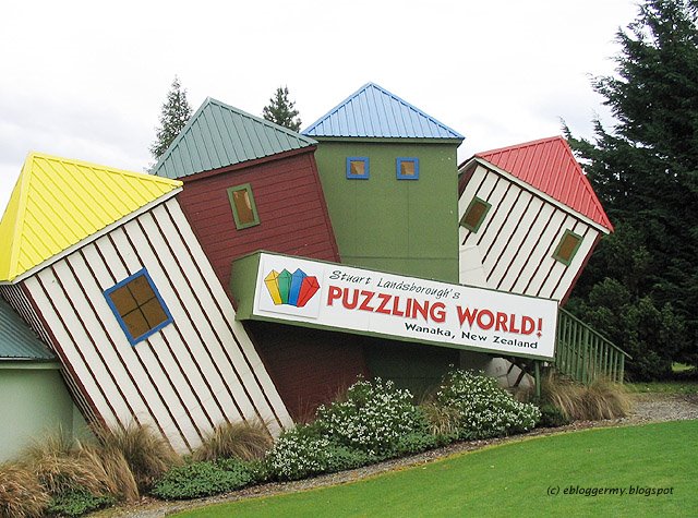 相 。享 ~ My Discovery: Puzzling World, Wanaka, Otago, New Zealand