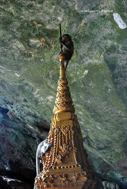 相 。享 ~ My Discovery: Monkey Cave Temple, Phang Nga, Thailand