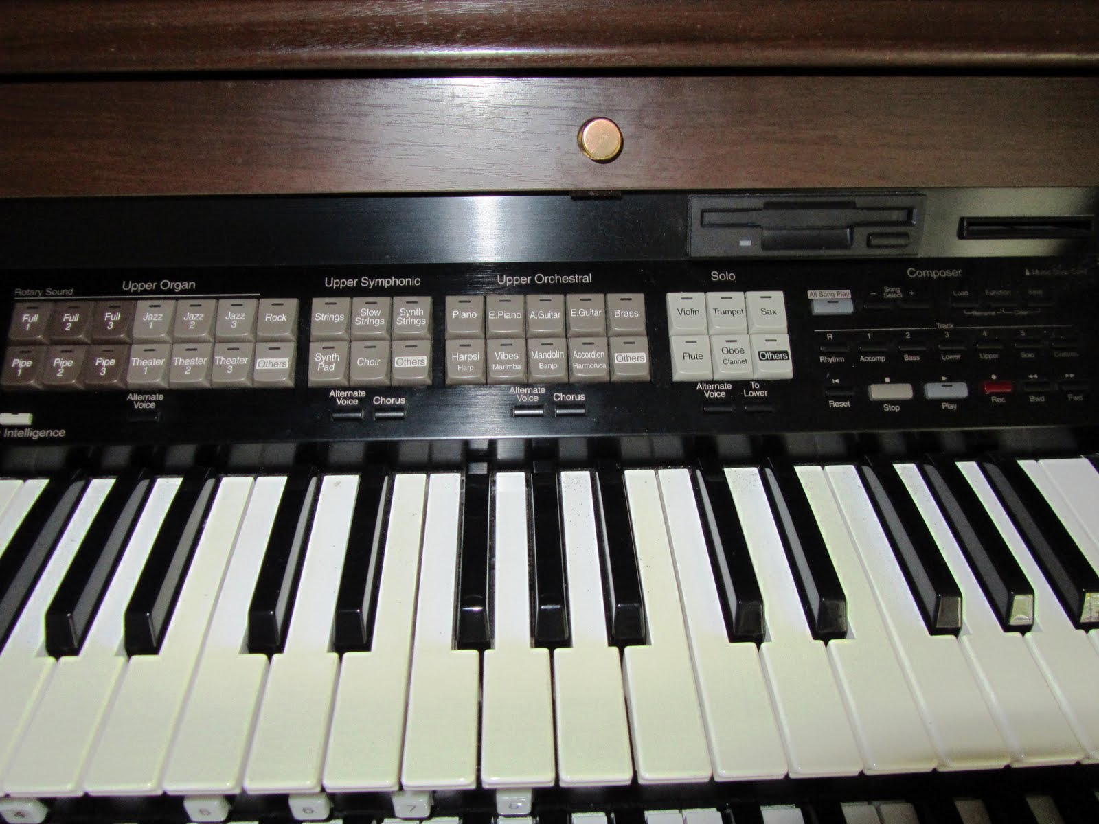 Roland Atelier Orgel AT50