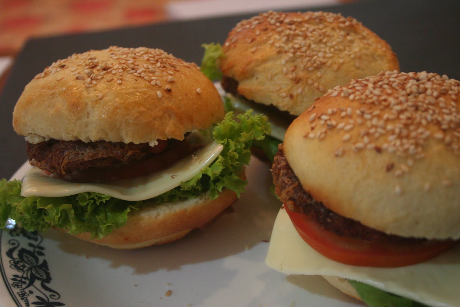 My Kitchen: Home made Roti Burger