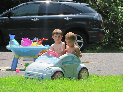 Ava, Gabriella and Maya's Blog: Playdate at Trents..