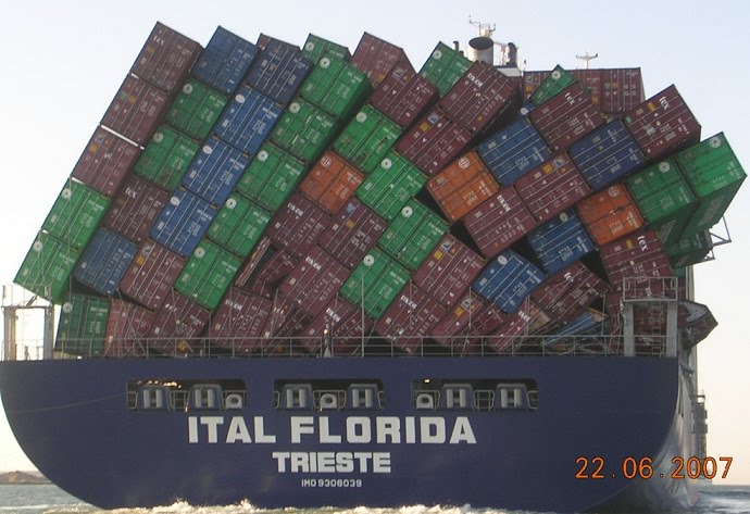 CONTAINER | NOW: Container stack collapse on ship