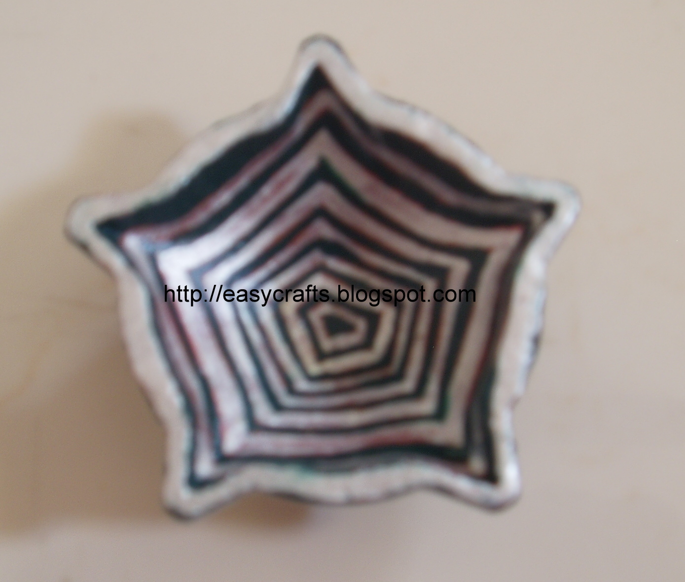 Easy Crafts - Explore your creativity: Painted diyas/mud lamp