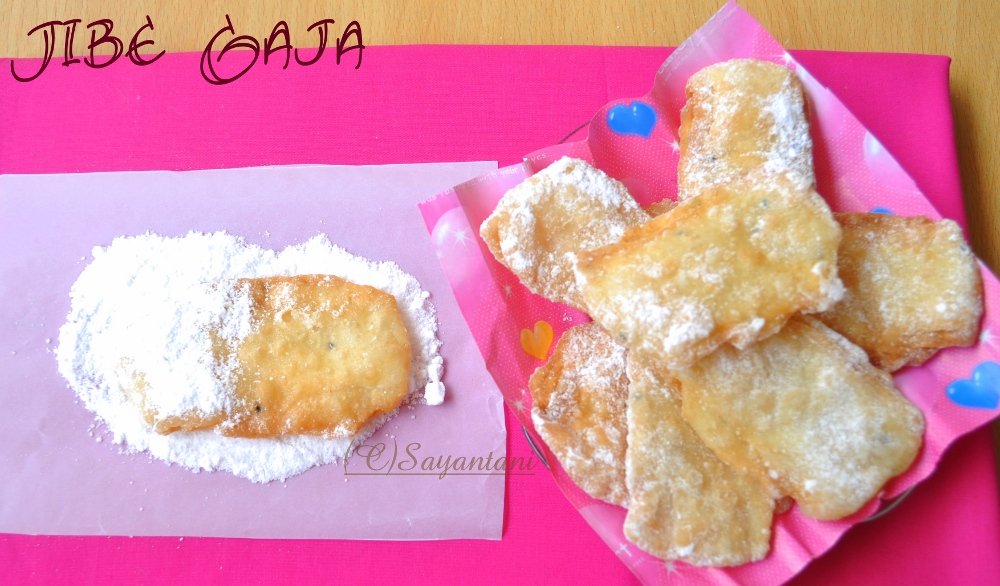 Jibe Gaja or Bengali Fried Pastry - A Homemaker's Diary