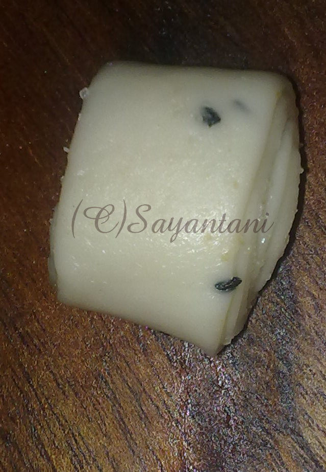 Jibe Gaja or Bengali Fried Pastry - A Homemaker's Diary