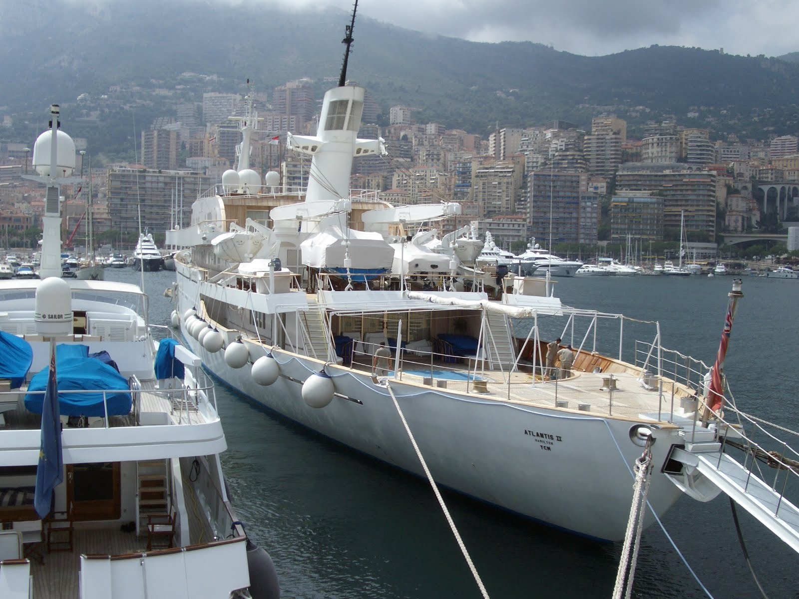 Superyachtfan: Niarchos family - Atlantis II - Hellenic - 115 metres - 1981